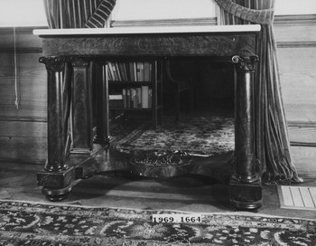 Pier Table | Historic New England