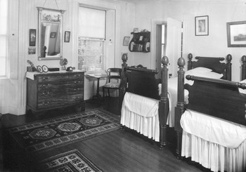 Willson House, 28 Chestnut St., Salem, Mass., Bedroom. | Historic New ...