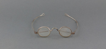 Spectacles | Historic New England