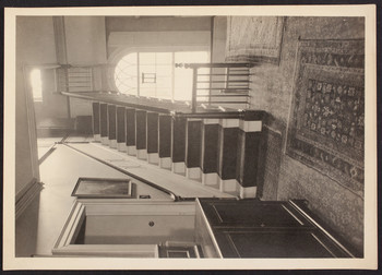 Interior view of the Lippitt-Green House, second story hall no. 8, 14 ...