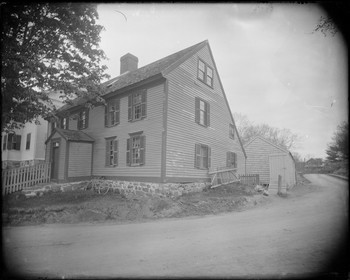 Home 'Salt Box' Style | Historic New England