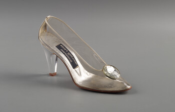 "Hope Diamond" Pump | Historic New England