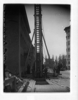 Driving steel sheet piling in front of the Eastgate, Newbury St ...