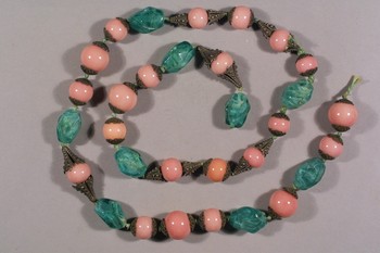 Necklace | Historic New England